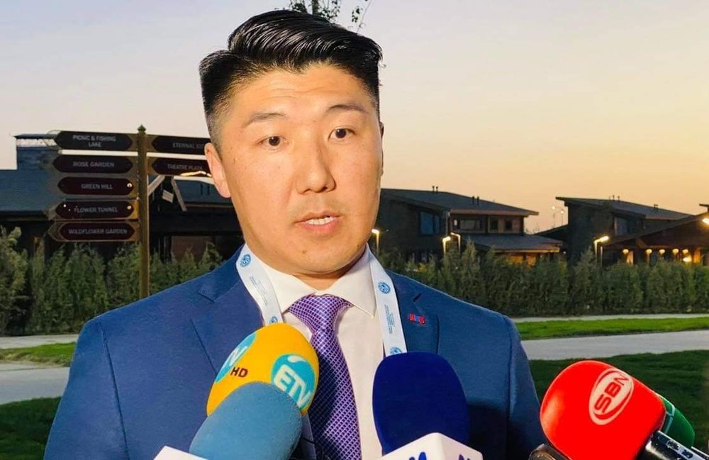 Э Одбаяр Гурван тал хамтдаа зураглаж хамтдаа төлөвлөж харилцан ашигтай зарчмаар хамтран