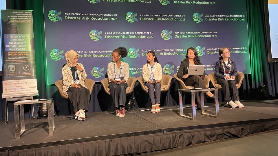 Ази Номхон далайн сайд нарын хуралд бүс нутгийн хүүхдүүдийг төлөөлөн