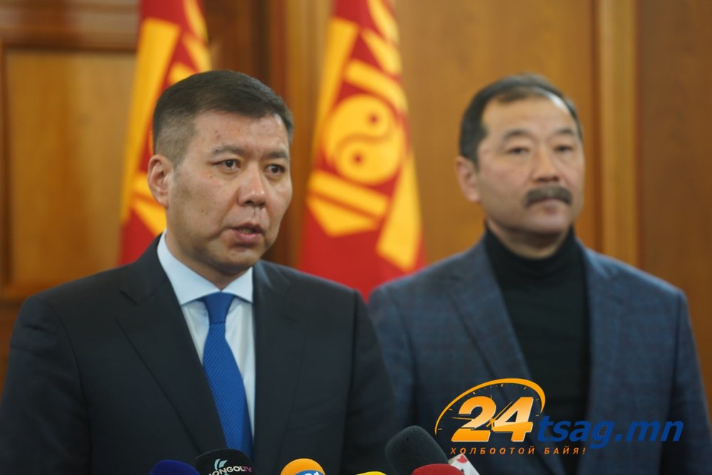 Б Энхбаяр Хөгжлийн банкны нээлттэй сонсголд 300 гаруй хүнийг гэрчээр