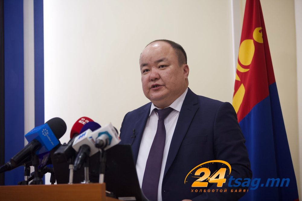 Л Ганбат Энэ жил 40 мянга орчим шалгуулагч ЭЕШ өгөх тооцоолол гарсан