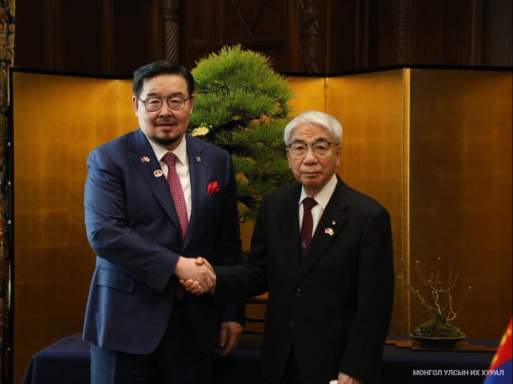 УИХ ын дарга Г Занданшатар Япон Улсын Парламентын Зөвлөхүүдийн танхимын дарга Х Оцүжи нар албан