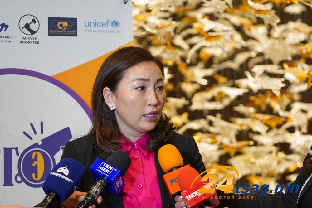 Х Булгантуяа Монгол Улс даяар шүгэлийг хүүхэд хамгааллын нэг том тогтолцоо болгоё хэмээн зорьж