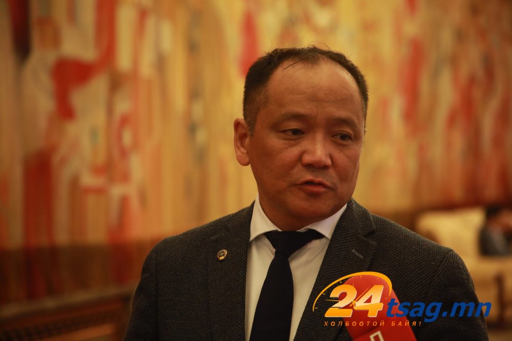 Г Эрдэнэбат Гишүүдийн бүрэн эрхийг түдгэлзүүлэх асуудал бол улс төрийн тоглоом