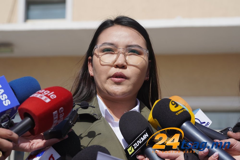 Ө Уртнасан Д Монголхүүгийн зорчих эрхийг хязгаарлах ялыг хорих ялаар