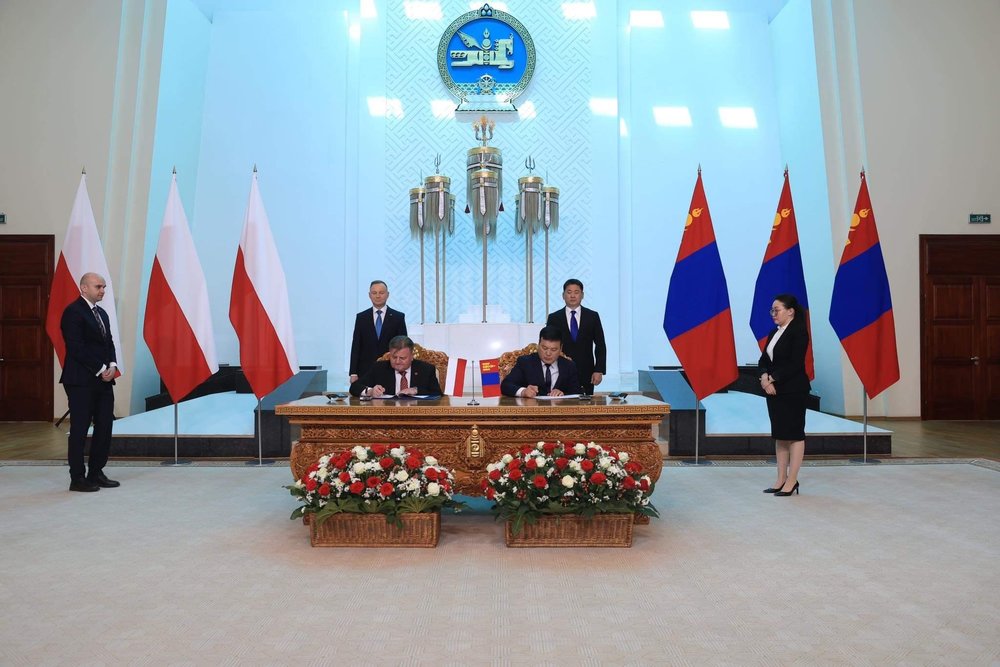 Монгол Улс БНПУ ын харилцаа хамтын ажиллагааны баримт бичгүүдэд гарын үсэг зурав