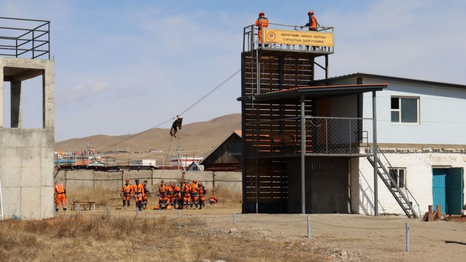 Нурангинаас эрэн хайх аврах ажиллагааны дадлага сургууль хийжээ