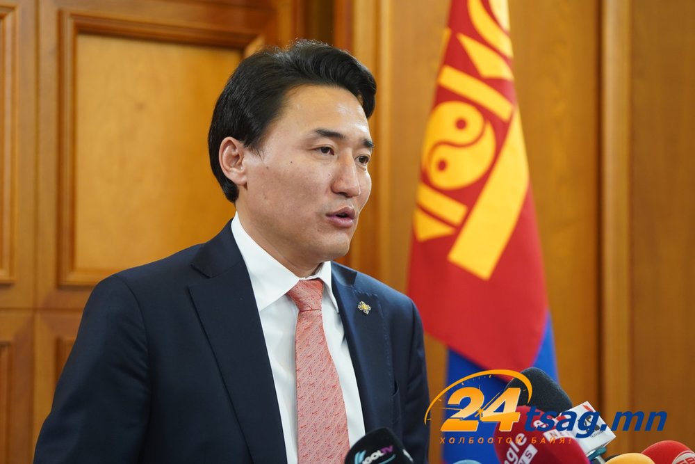 Г Дамдинням Багш ажилчдын нэг хүүхдийг үнэ төлбөргүй сургах