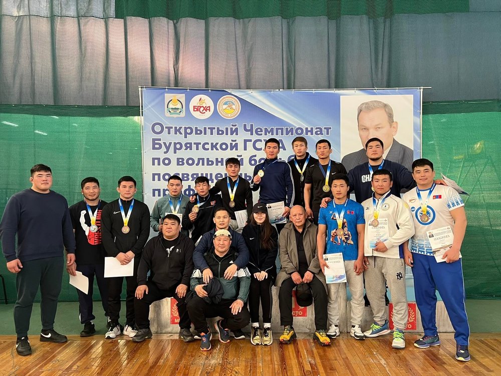 Чөлөөтийнхөн Буриадаас 12 медальтай ирэв