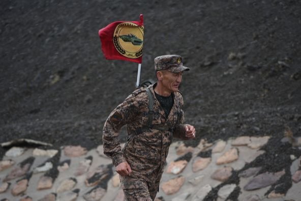 Тэргүүн ахлагч Б Алтангэрэл одоогийн байдлаар 180 гаруй км зам туулжээ