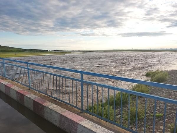 СЭРЭМЖЛҮҮЛЭГ Үерийн аюулаас урьдчилан сэргийлэхийг онцгойлон анхаарууллаа