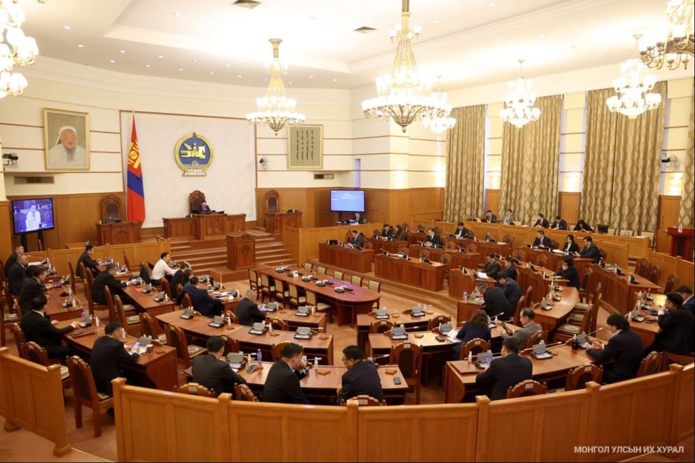 Хүүхэд хамгааллын тухай хуулийн төслийн анхны хэлэлцүүлгийг хийв