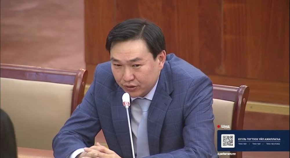 Д Эрдэнэбаяр Нийслэлээс төрийн байгууллагуудыг шилжүүлэх ажлыг урт хугацаанд хийнэ