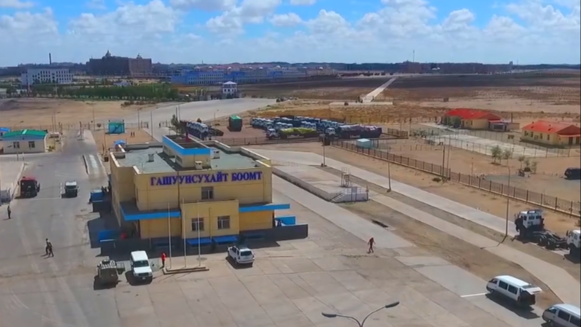 Гашуунсухайт боомтыг шинэчлэх бүтээн байгуулалт 44 хувийн гүйцэтгэлтэй байна