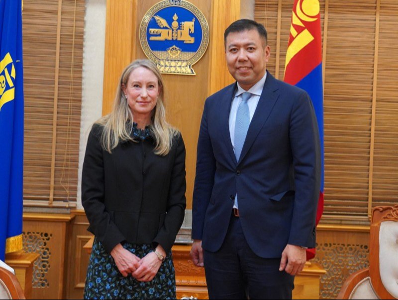 ХЗДХ ийн сайд Б Энхбаяр ИБУИНХУ аас Монгол Улсад суугаа Элчин сайд