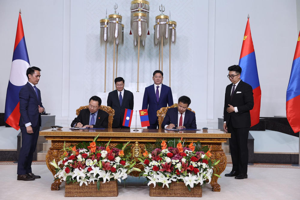 Монгол Лаосын хамтын ажиллагааны баримт бичгүүдэд гарын үсэг зурлаа