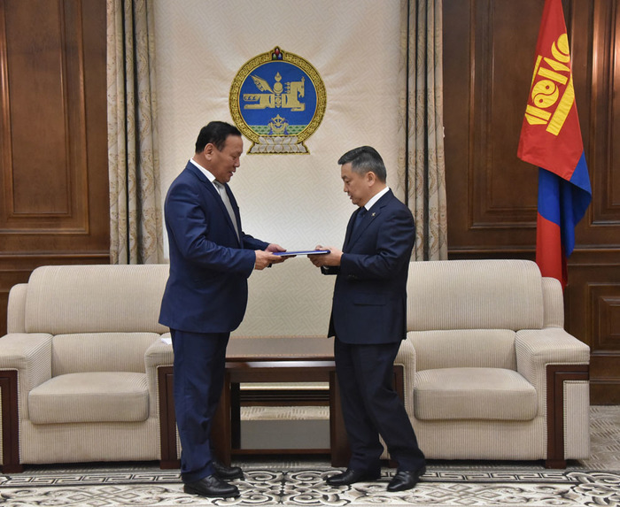 Эмнэлгийн тусламж үйлчилгээний тухай хуулийн төслийг өргөн барив