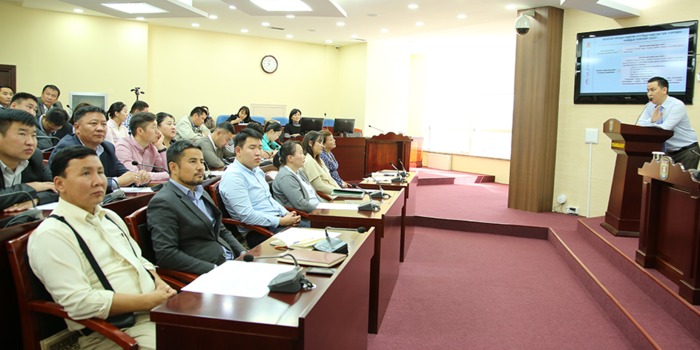 Үндсэн хуульд оруулах нэмэлт өөрчлөлтийн төсөлд албан хаагчдын саналыг авч эхэллээ