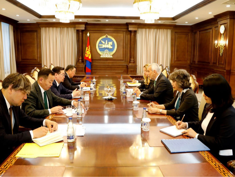 УИХ ын дарга Г Занданшатар ЕХ ны Гадаад харилцааны албаны Ерөнхий нарийн бичгийн даргыг хүлээн