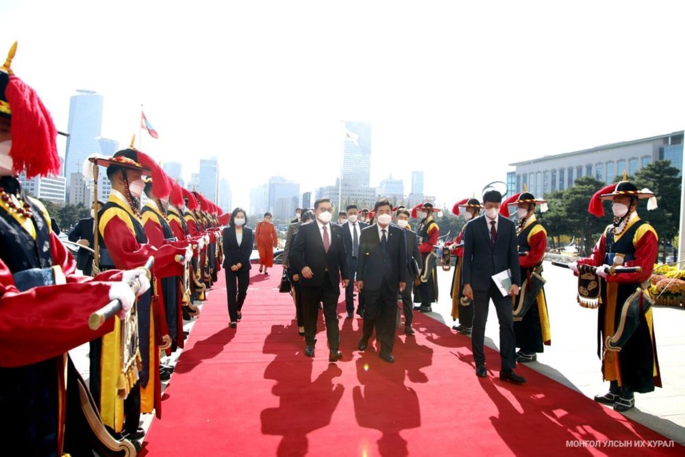 УИХ ын дарга Г Занданшатар БНСУ д айлчилж байна