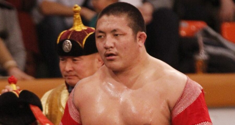 Улсын харцага Б Бат Өлзий түрүүлж 8 сая төгрөг гардлаа