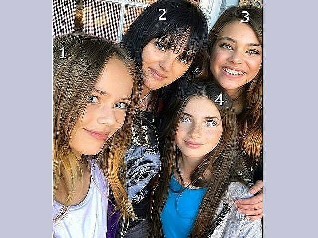 Тэдний хэн нь ээж нь вэ