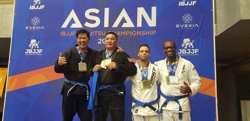 О Баярхүү хос алтан медаль хүртлээ