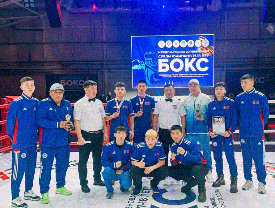 Ах дүүс олон улсын боксын тэмцээнээс алт мөнгөн медаль хүртлээ