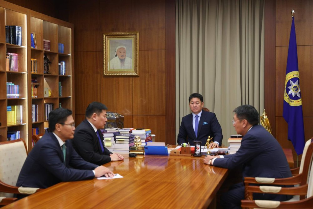 Хөдөлмөр нийгмийн хамгааллын шинэ сайдыг Ерөнхийлөгчид танилцууллаа