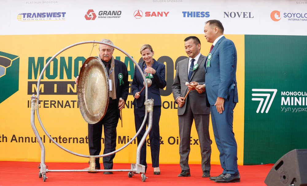 Mongolia Mining 2022 үзэсгэлэн нээлтээ хийлээ