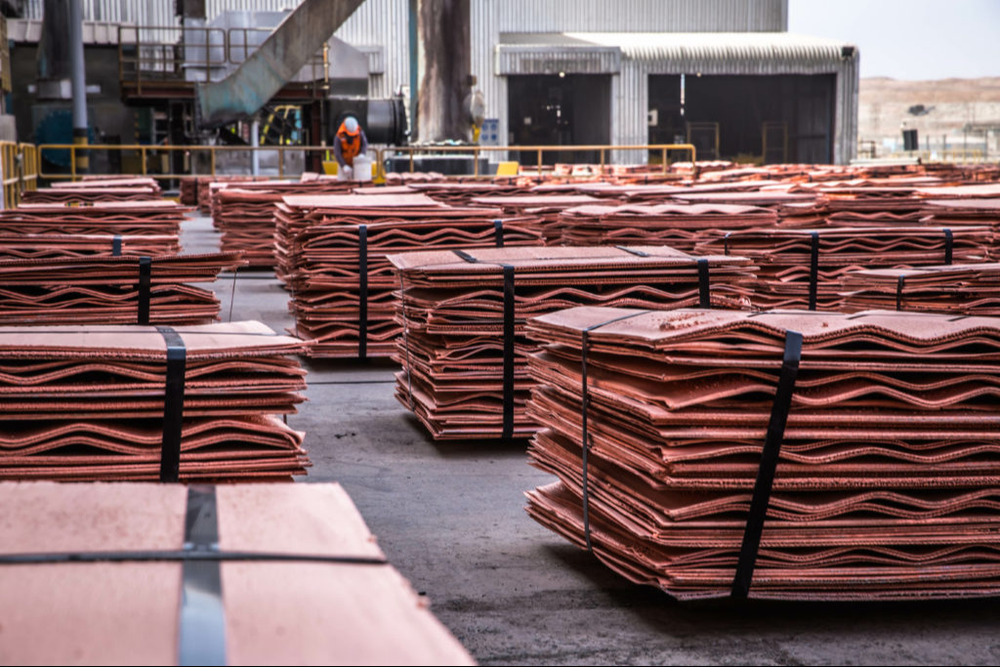 Зэсийн нөөц нэмэгдсэнээр үнэ нь 10 000 ам доллароос буурлаа