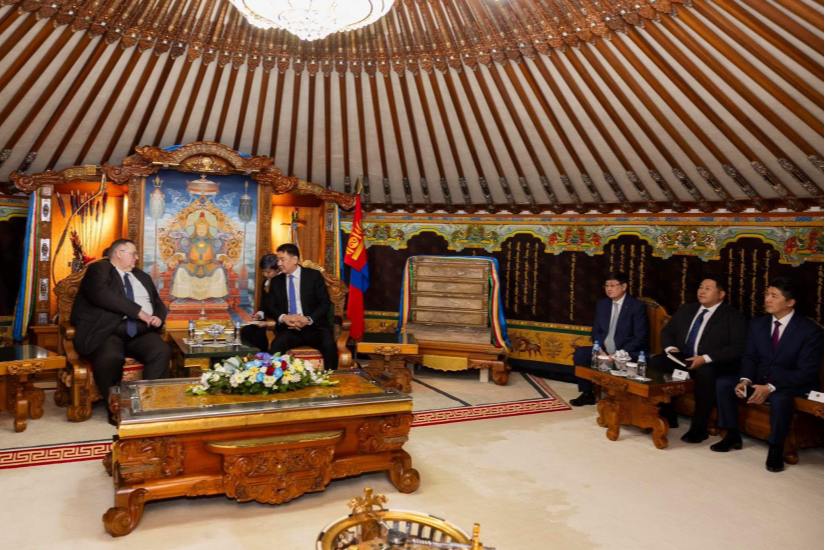 Монгол Улсын Ерөнхийлөгч У Хүрэлсүх ОХУ ын Засгийн газрын орлогч даргыг хүлээн авч уулзав