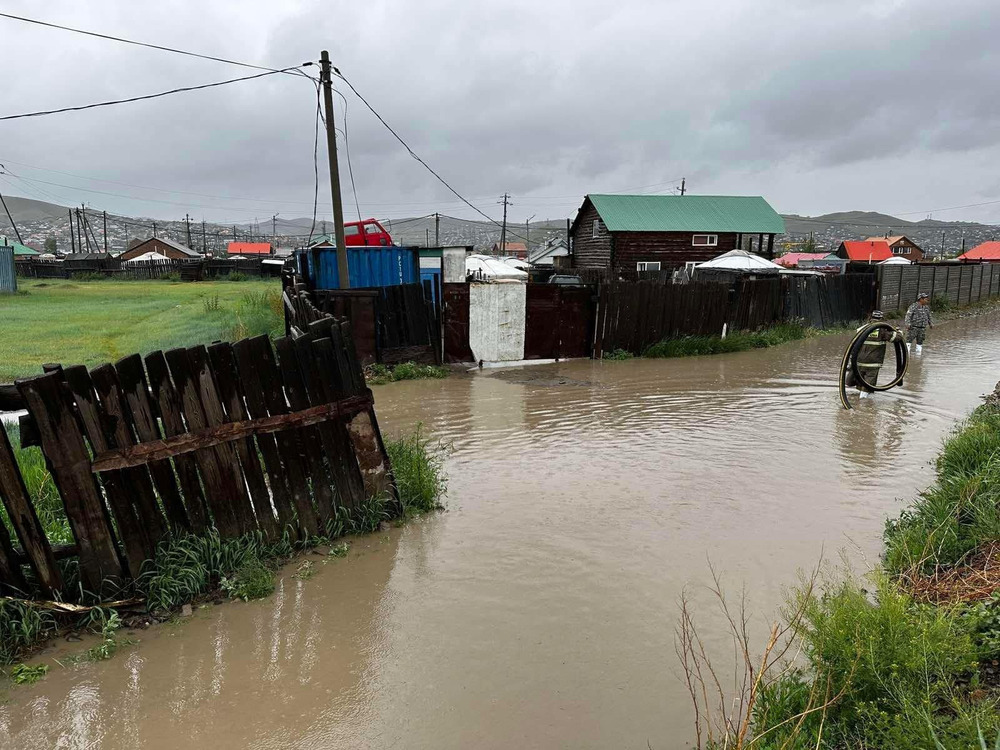 Гамшиг аюулт үзэгдлийн шалтгаанаар 12 хүн нас барав