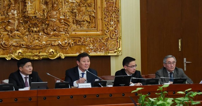 Хөгжлийн банкны тухай хуулийн хэлэлцүүлэг хойшиллоо