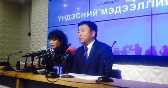 БАГШИЙН ЦАЛИНГ НЭМҮҮЛЭХ ТҮР ХОРООНООС МЭДЭЭЛЭЛ ХИЙЖ БАЙНА