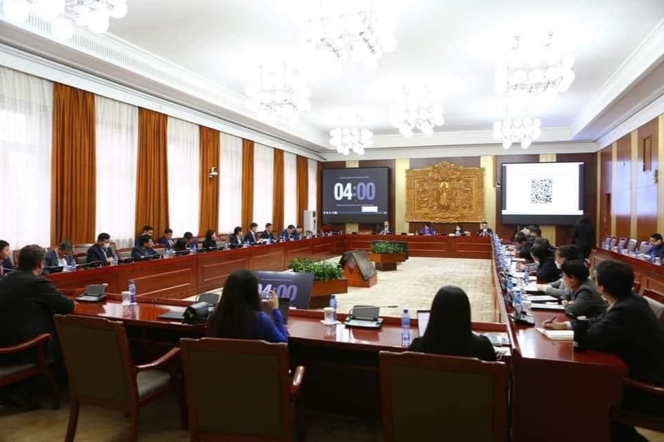 БАЙГАЛЬ ОРЧНЫ САЛБАРТ МӨРДӨГДӨЖ БУЙ 33 ХУУЛИЙН ДАВХАРДАЛ ЗӨРЧИЛ ХИЙДЛИЙН ДҮН ШИНЖИЛГЭЭГ ХИЙЖ