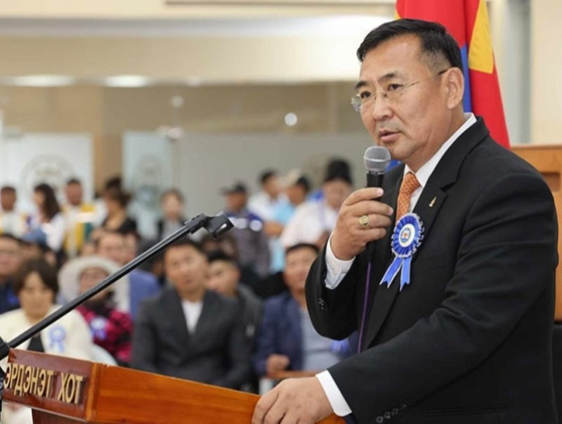 Улаанбаатараас Эрдэнэт хүртэлх замын шинэ маршрутыг 280 км байхаар ...