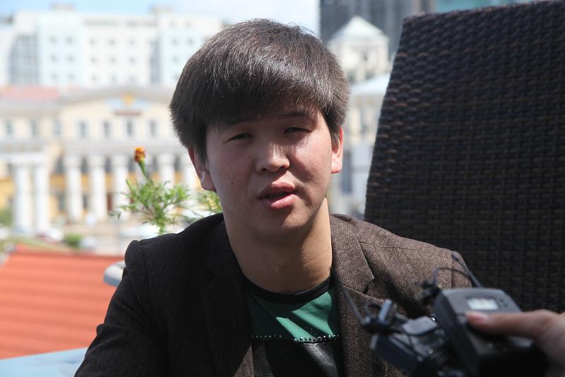 Олимпийн аваргууд залуучууддаа хандан саналаа өгөхийг уриаллаа