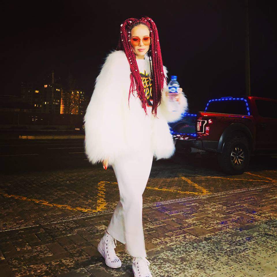 Дуучин Укагийн донжтой имидж