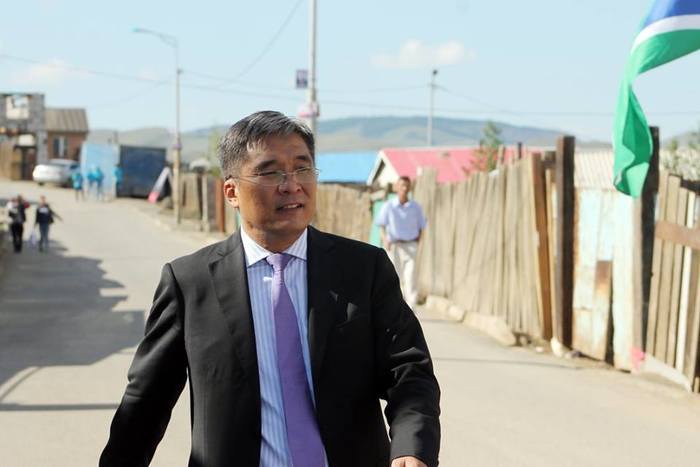 Батын Батбаатар: Хоёр том намын тохиролцоог эвдсэн сонгууль болно