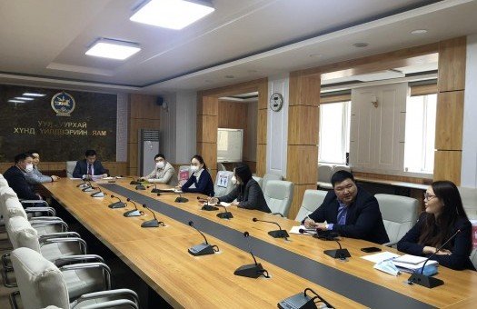 УУЛ УУРХАЙ ХҮНД ҮЙЛДВЭРИЙН САЛБАР ЗАЛУУЧУУДЫН ХӨГЖЛИЙГ ДЭМЖИХ