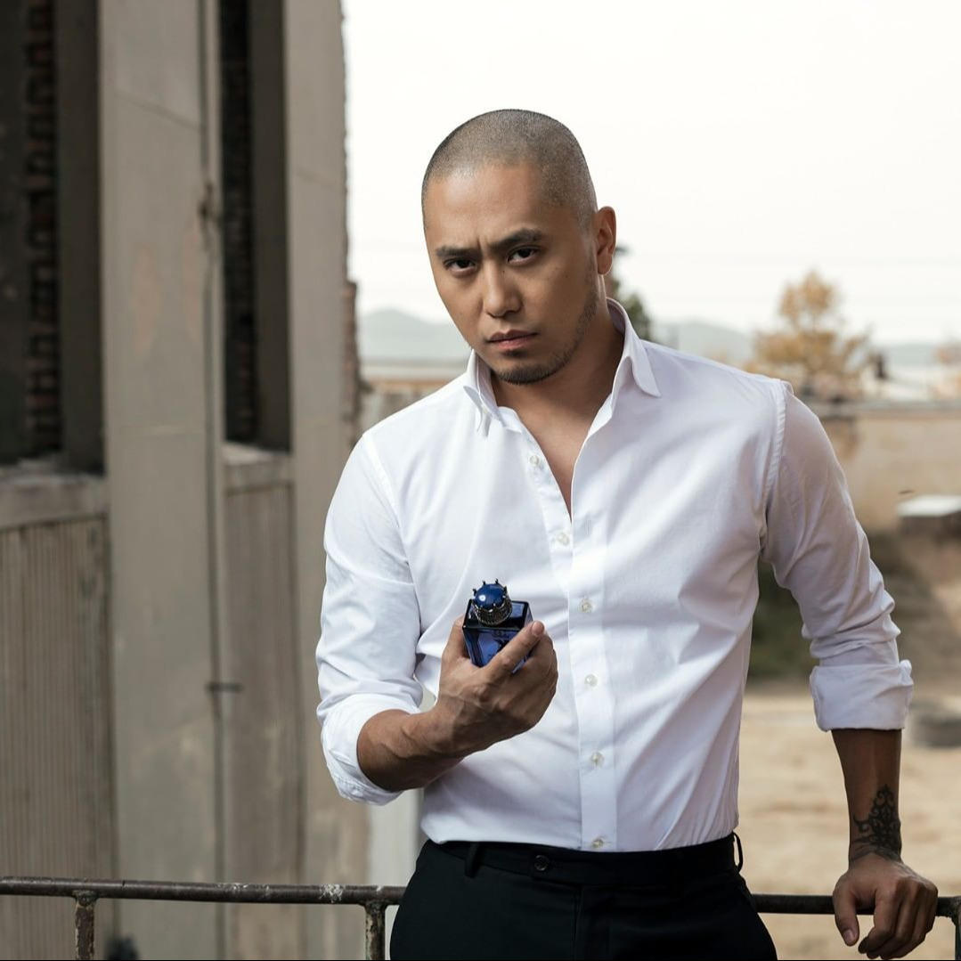 WHO is WHO: Rokit Bay гэж хэн бэ