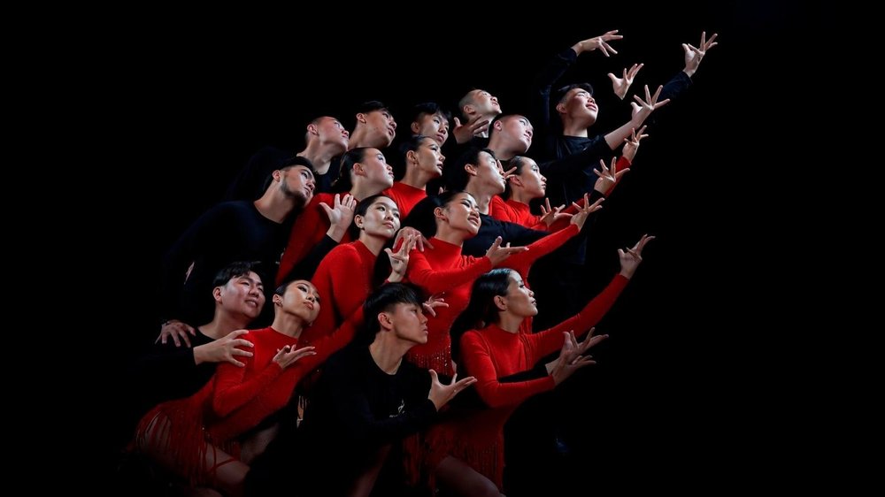 “Moon dance” хамтлагийнхан “Дөрвөн махбодын хүч”-ийг харуулна