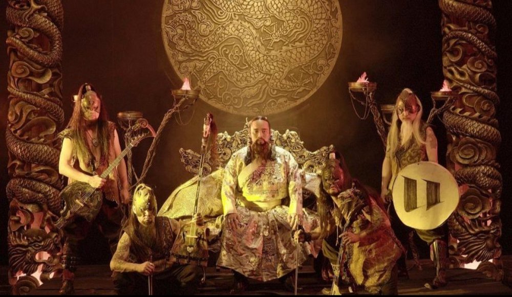 “Уухай” хамтлаг “Хурай” дуугаа хүргэнэ