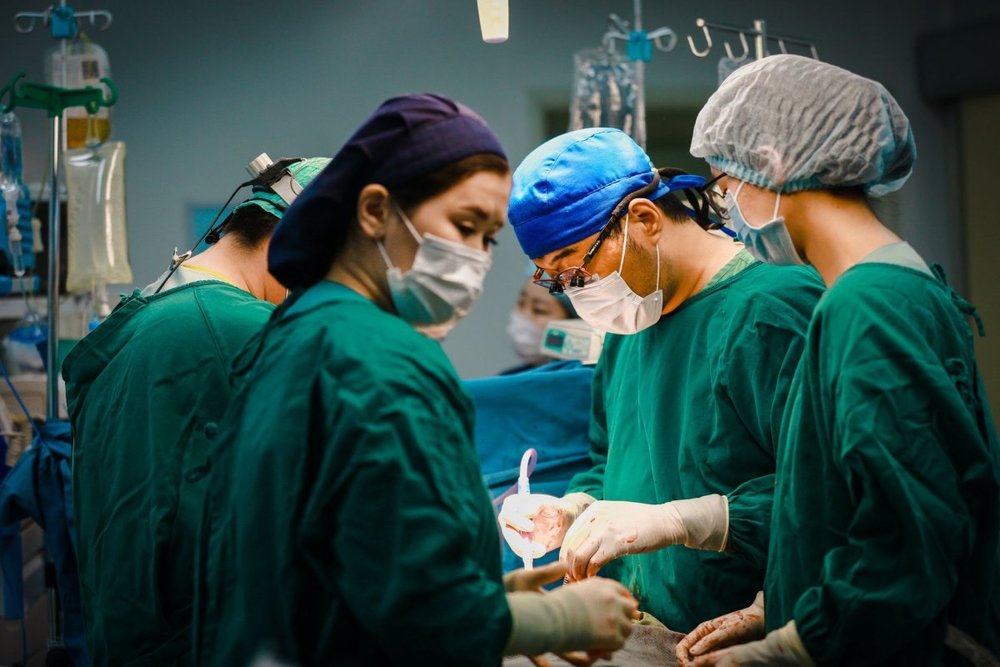 Нярай хүүхдэд зүрхний хүнд хэлбэрийн мэс засал анх удаа хийлээ