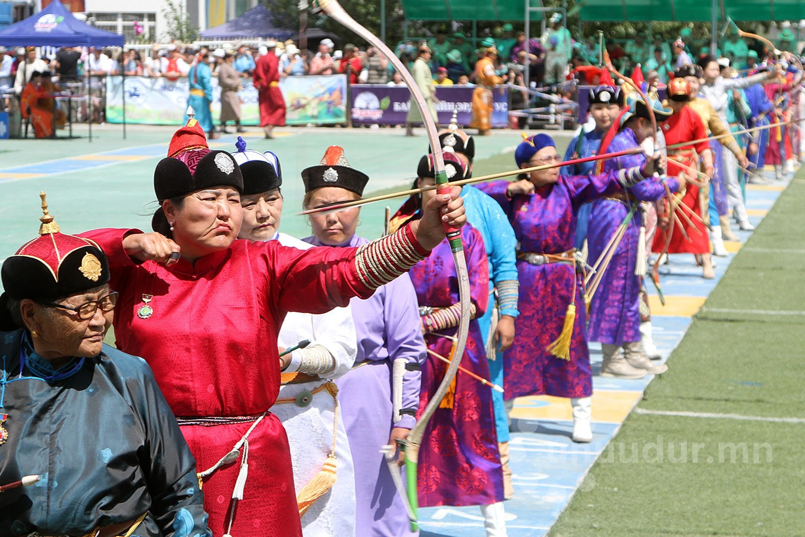 Д.ЦЭЦЭГ: Олон жил сэтгэлдээ тээсэн хүслээ 50 насандаа биелүүлсэн