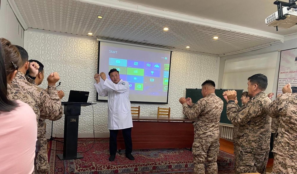 Эерэг хандлагыг төлөвшүүлэх сургалт боллоо