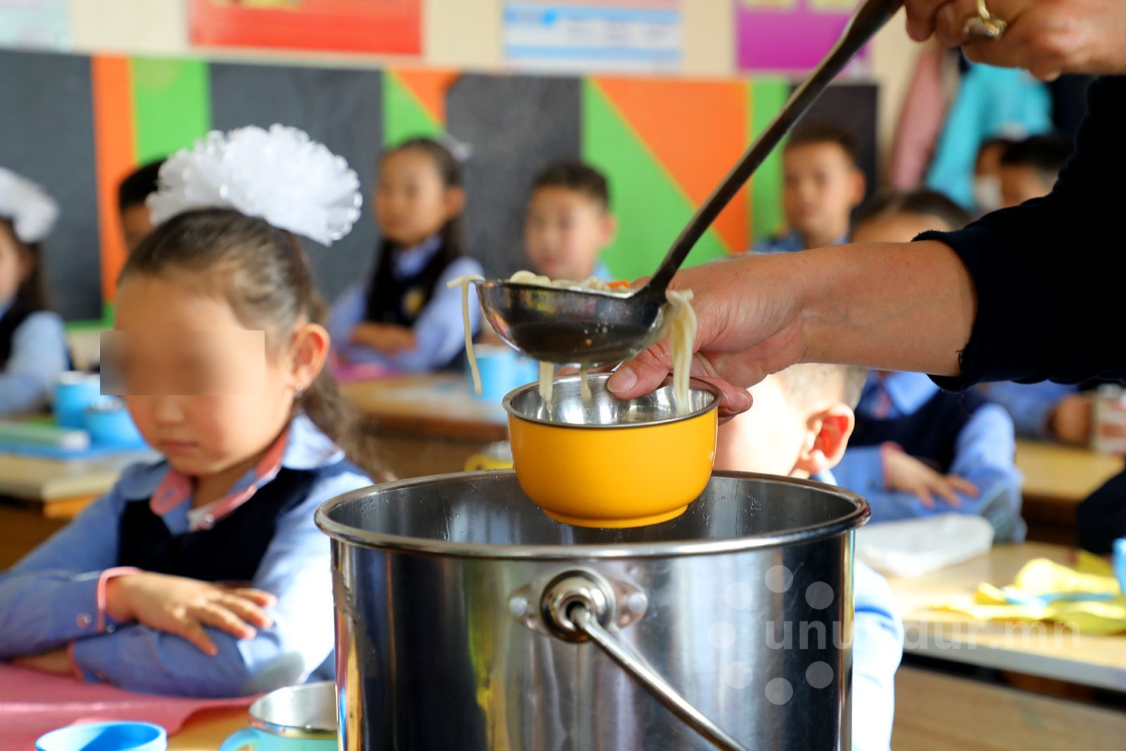 Үдийн хоолны мөнгийг нэмээд чанар нь сайжрах уу