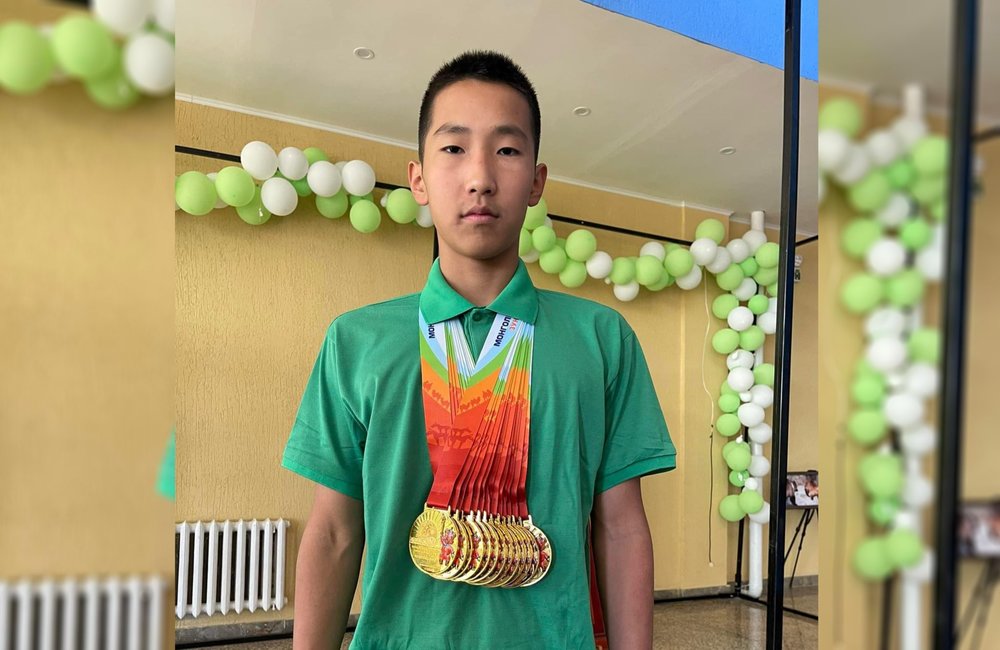 Э.Эрхэс Монгол Улсын рекордыг дахин шинэчилжээ