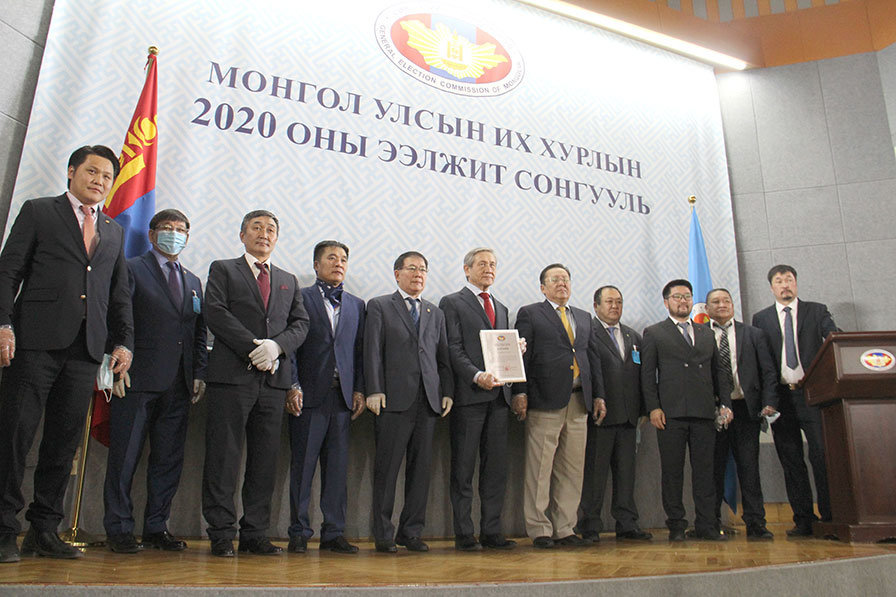 “Та бидний эвсэл” сонгуульд оролцох батламжаа гардан авлаа