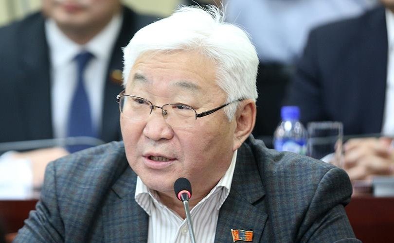 Э Бат Үүл Д Амарбаясгалан гэж дээрэмчнээр хотыг удирдуулна гэж байхгүй шүү